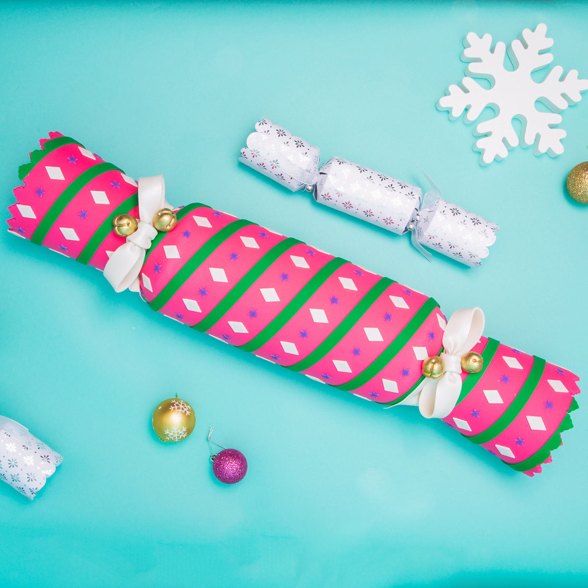 Christmas Cracker | Best Novelty Cake Recipe | Yolanda Gampp – HOW TO ...