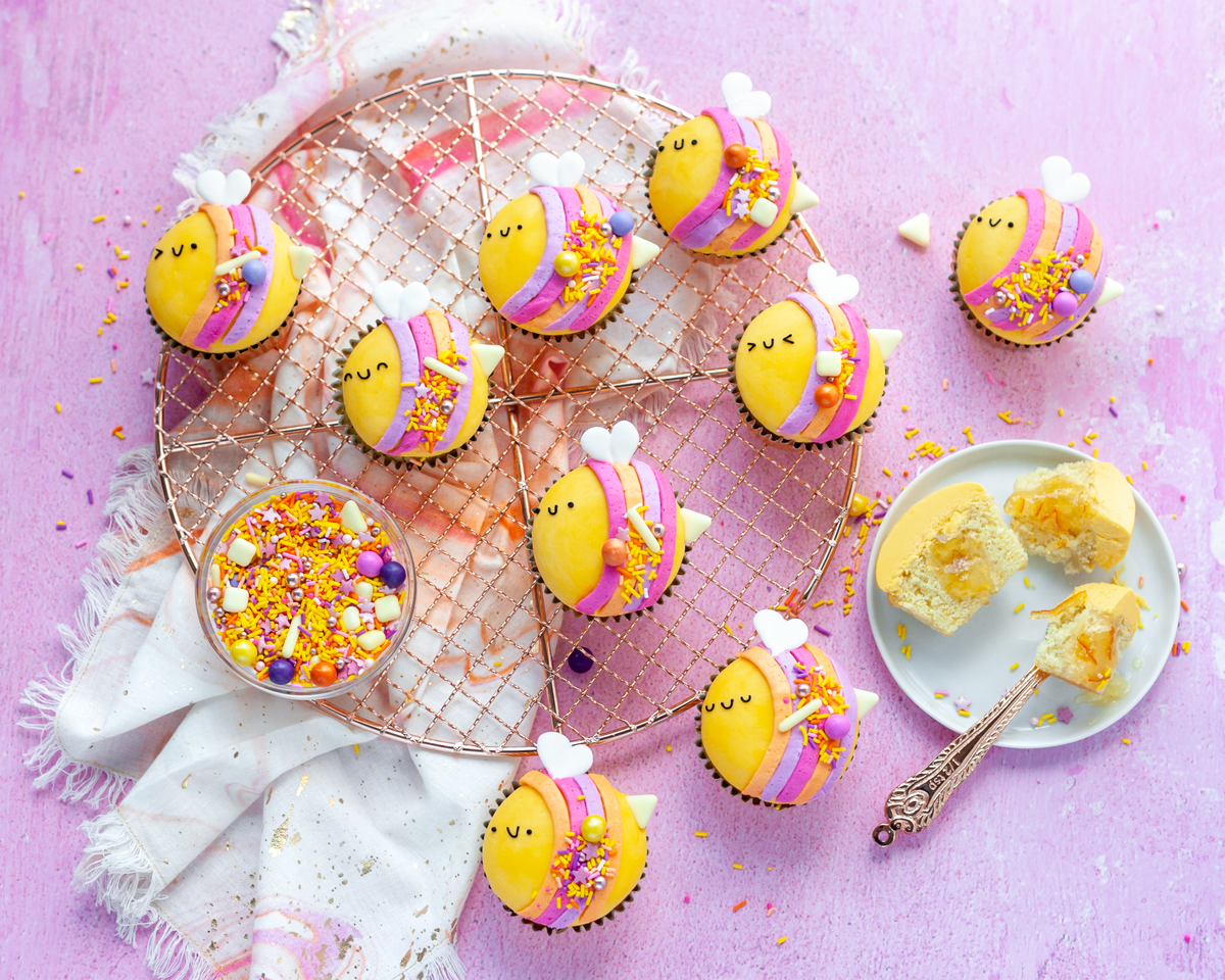 Orange Creamsicle Bee Cupcakes – HOW TO CAKE IT