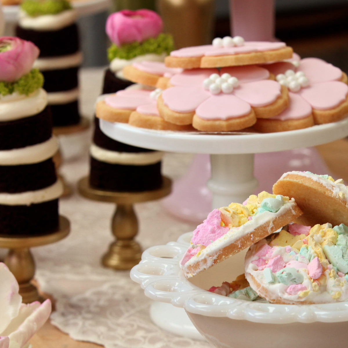 Mini Easter Sweet Table | Sugar Cookie Recipe | How To Cake It – HOW TO ...