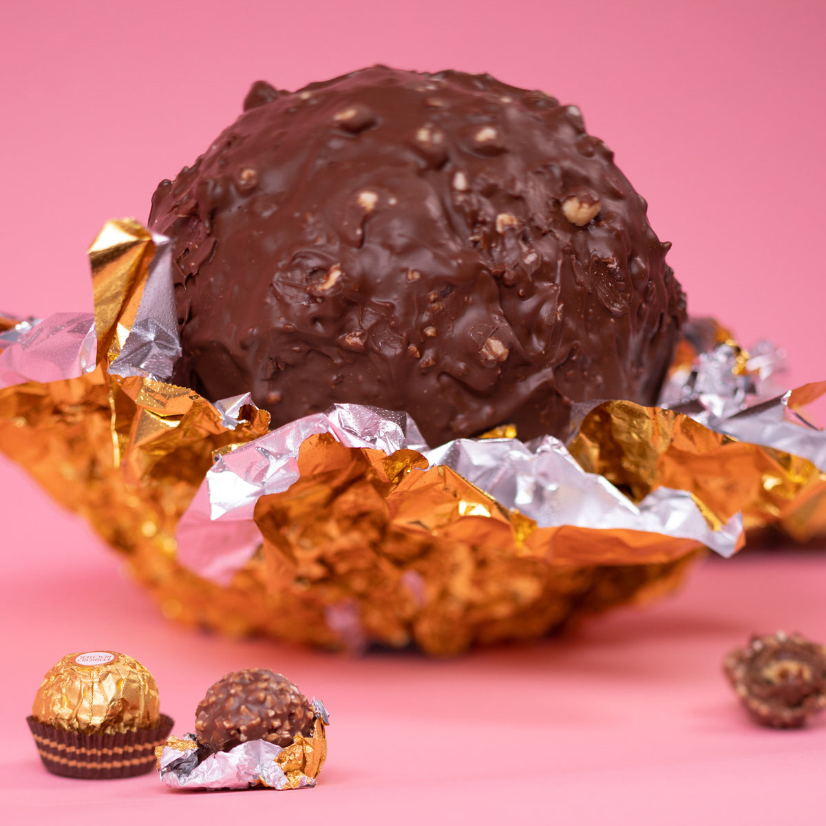 Giant Ferrero Rocher Cake | Best Novelty Cake Recipe | Yolanda Gampp ...