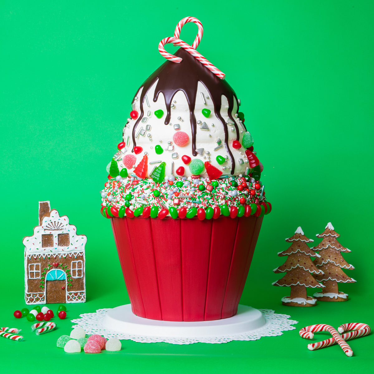 Giant Holiday Cupcake | Best Mega Cake Recipe | Yolanda Gampp – HOW TO ...