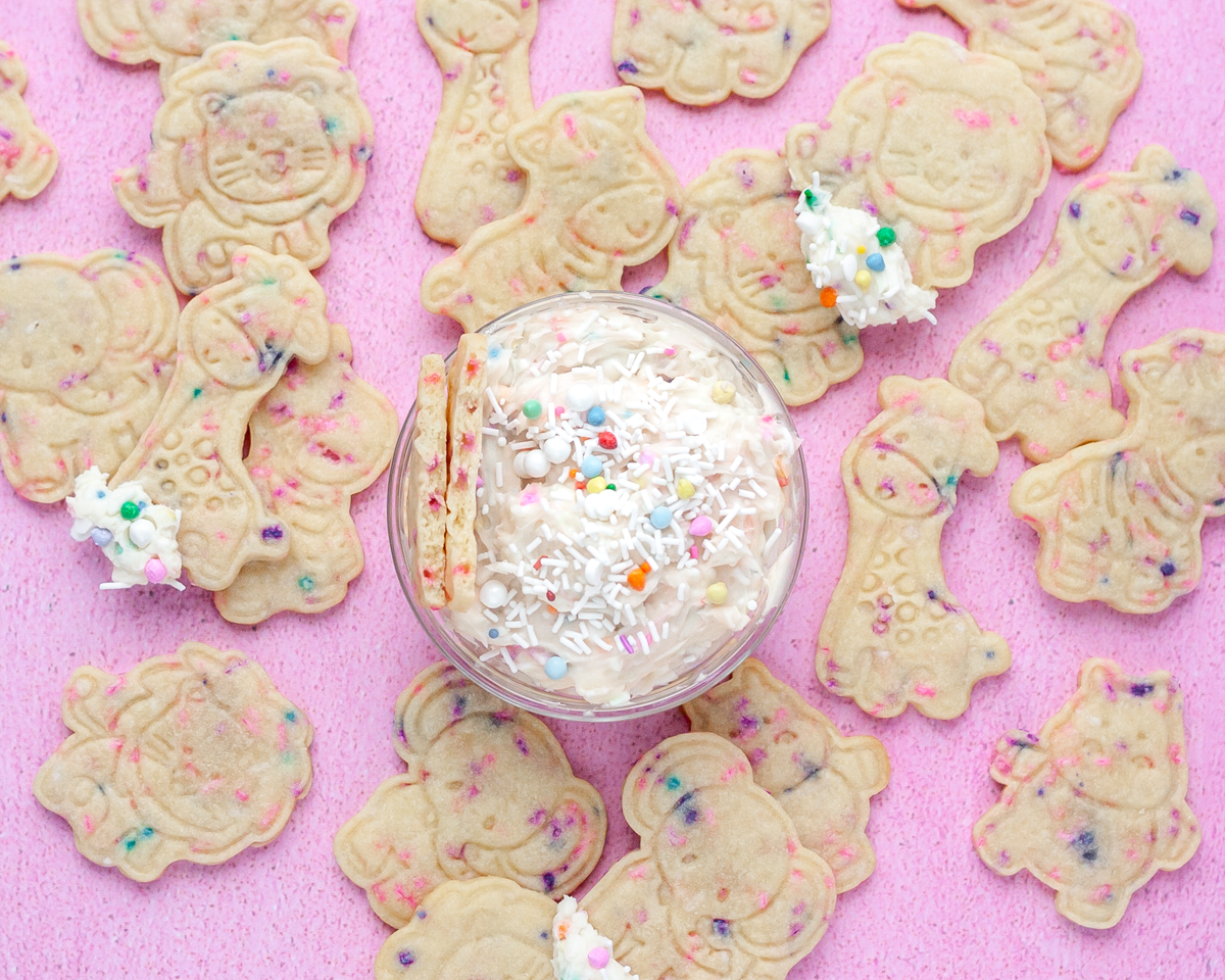 Sprink-A-Roos with Funfetti Frosting Dip by @luxeandthelady – HOW TO ...