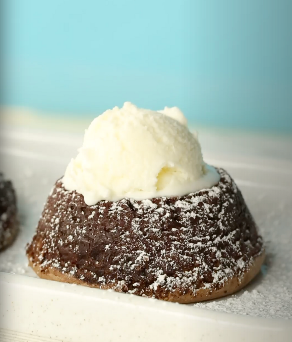 Quick & Easy Lava Cake For 2 – HOW TO CAKE IT
